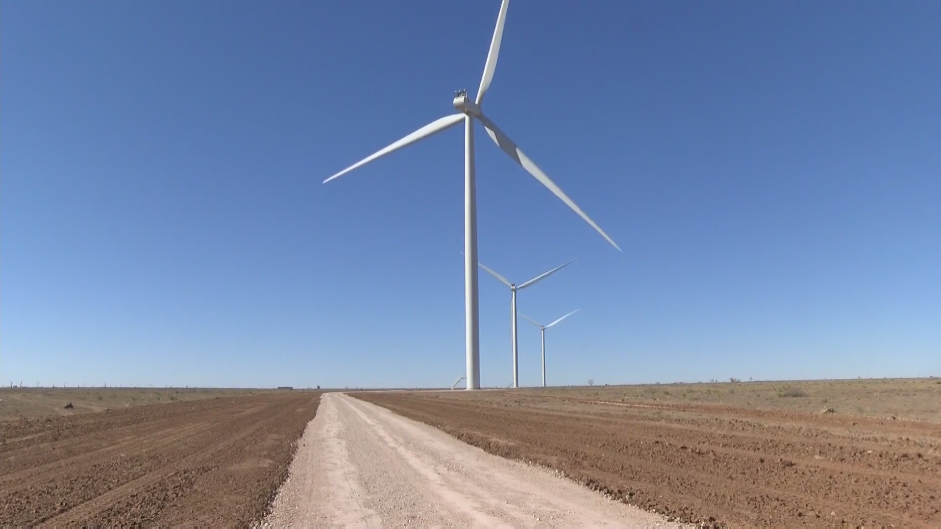 Xcel Energy finishes installing 240 wind turbines in SE New Mexico ...